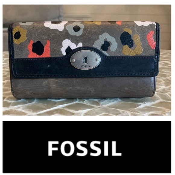 Fossil | Bags | Fossil Keyper Floral Leather Trifold Wallet | Poshmark